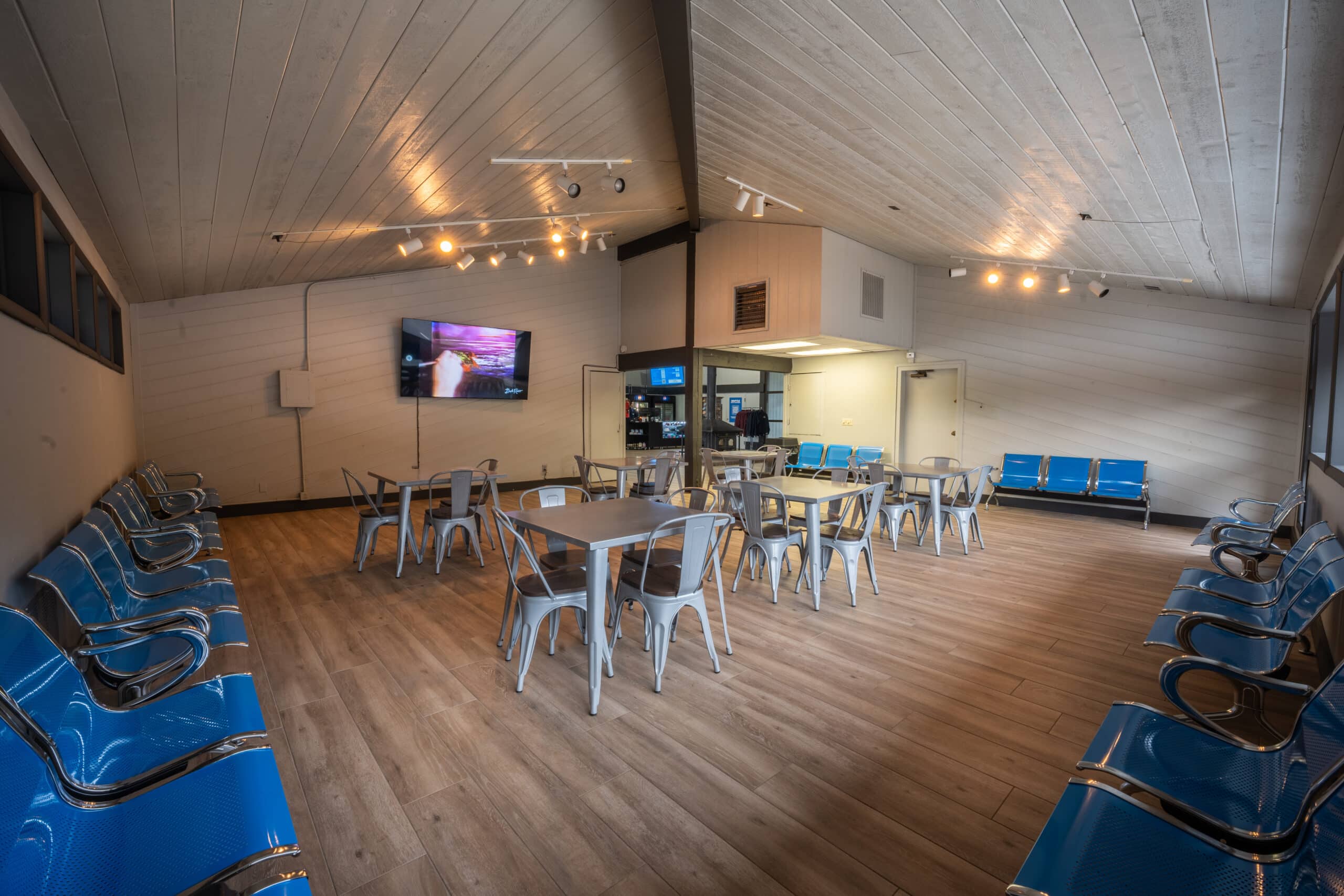 Fort Valley Lodge Open Again After 20+ Years - Arizona Snowbowl